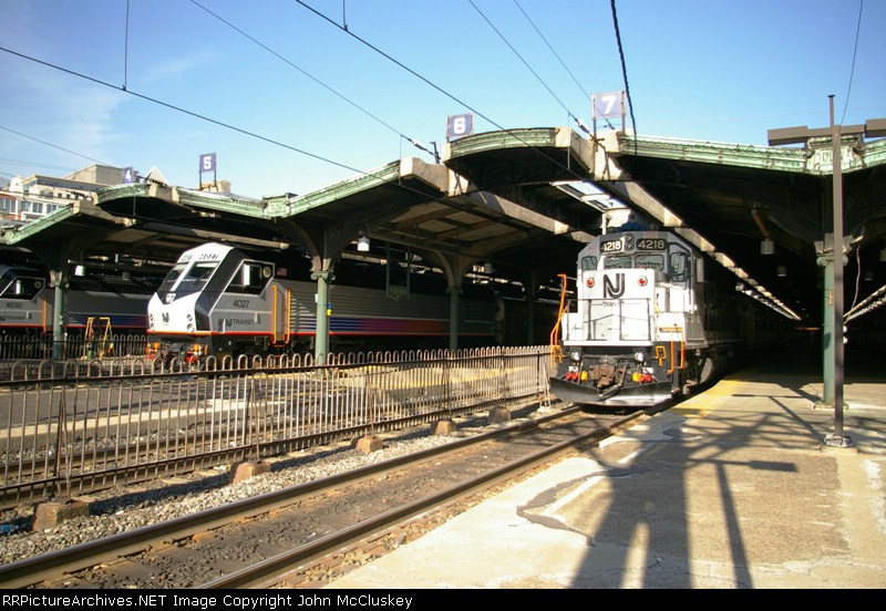 NJT 4027 & 4218
